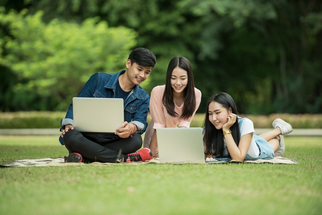 “ellos”と“ellas”、男女混合だったらどちらを使う？ | スペイン語を学ぶなら、スペイン語教室ADELANTE